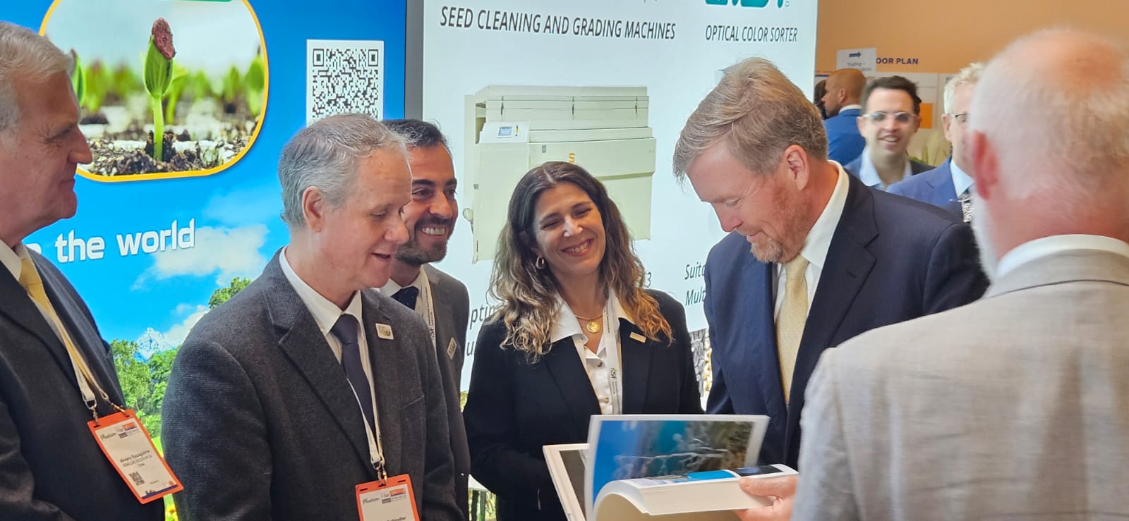 ANPROS A.G. | REY WILLEM-ALEXANDER DE LOS PAÍSES BAJOS VISITA STAND DE ...